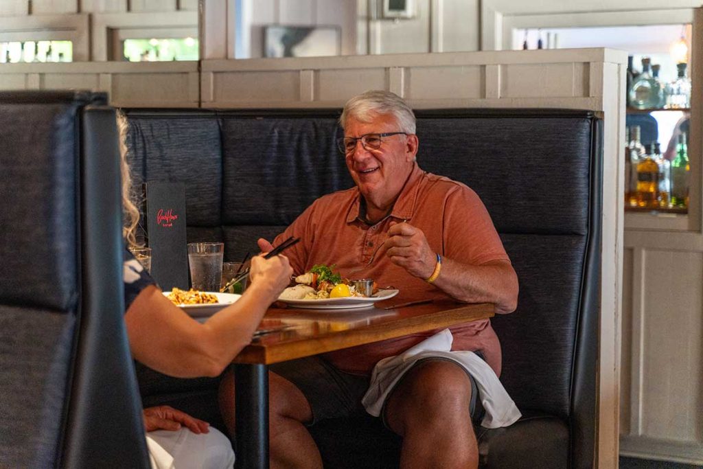 Photo Gallery - BeachHouse Bar + Grill Restaurant - Lake Washington ...