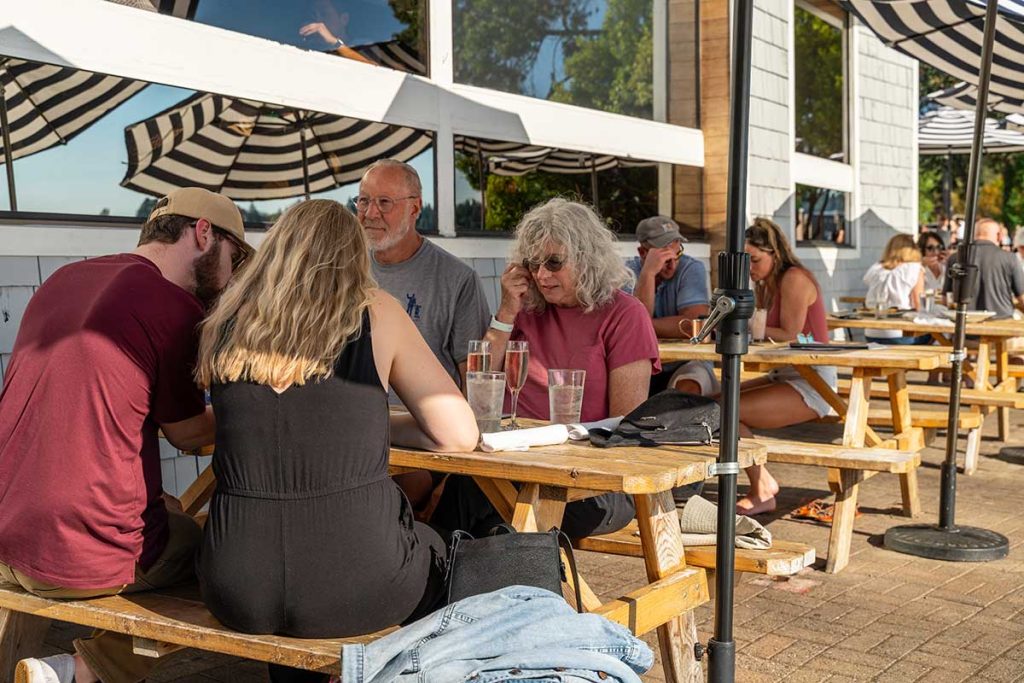 Photo Gallery - BeachHouse Bar + Grill Restaurant - Lake Washington ...